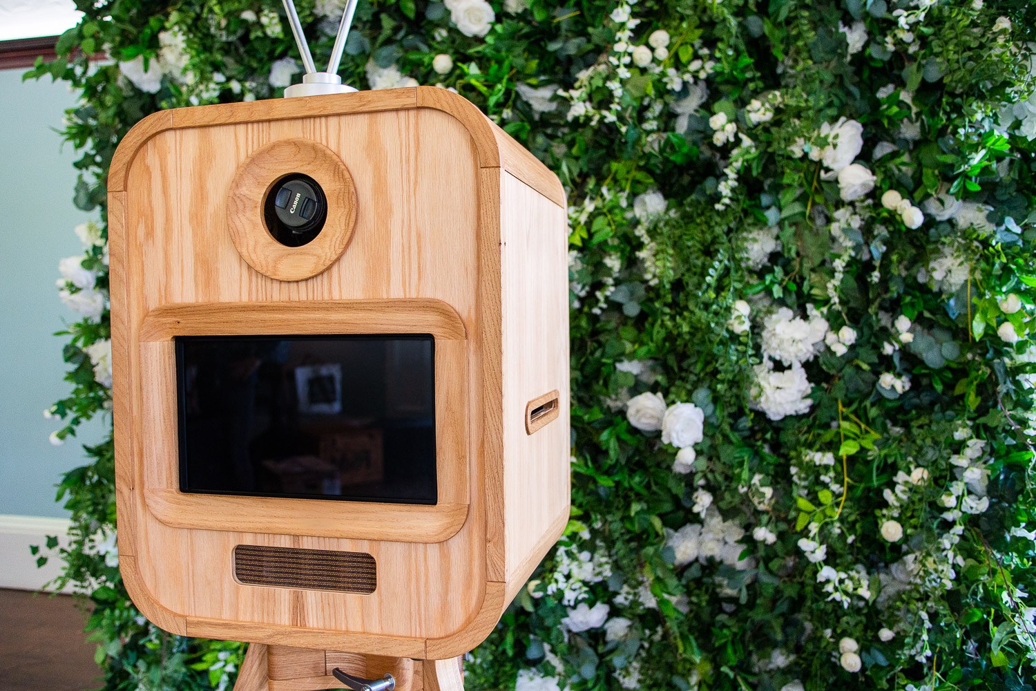 Photo Booth Hire West Midlands & Birmingham | Planet Booths